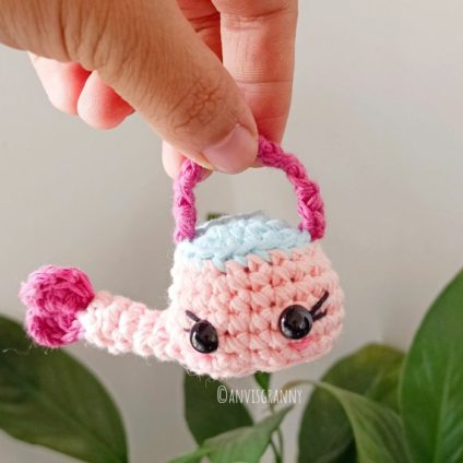 No-Sew Mini Crochet Watering Can FREE Pattern